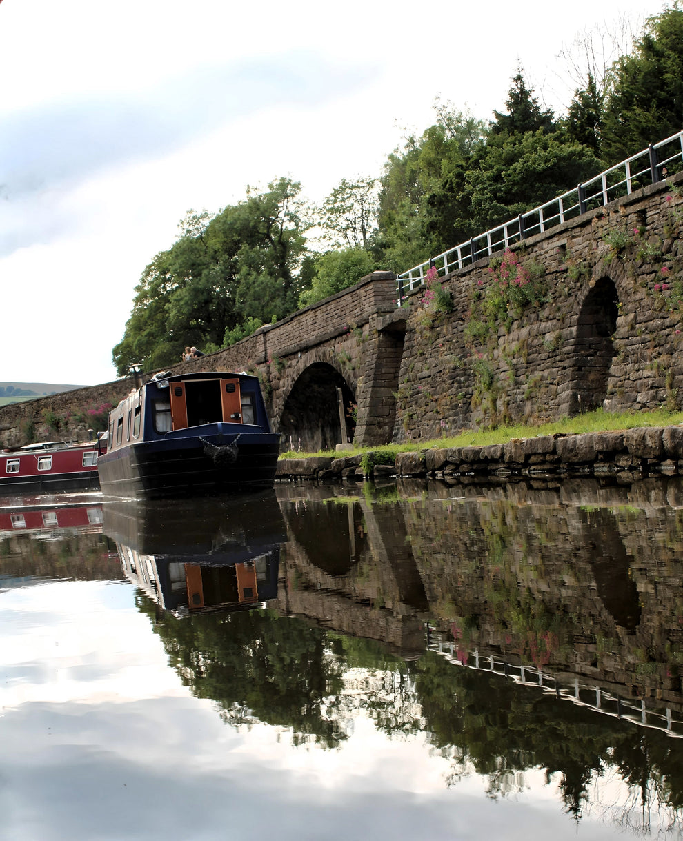 Bugsworth Canal Basin - Peak Forest Canal. Derbyshire - England ...