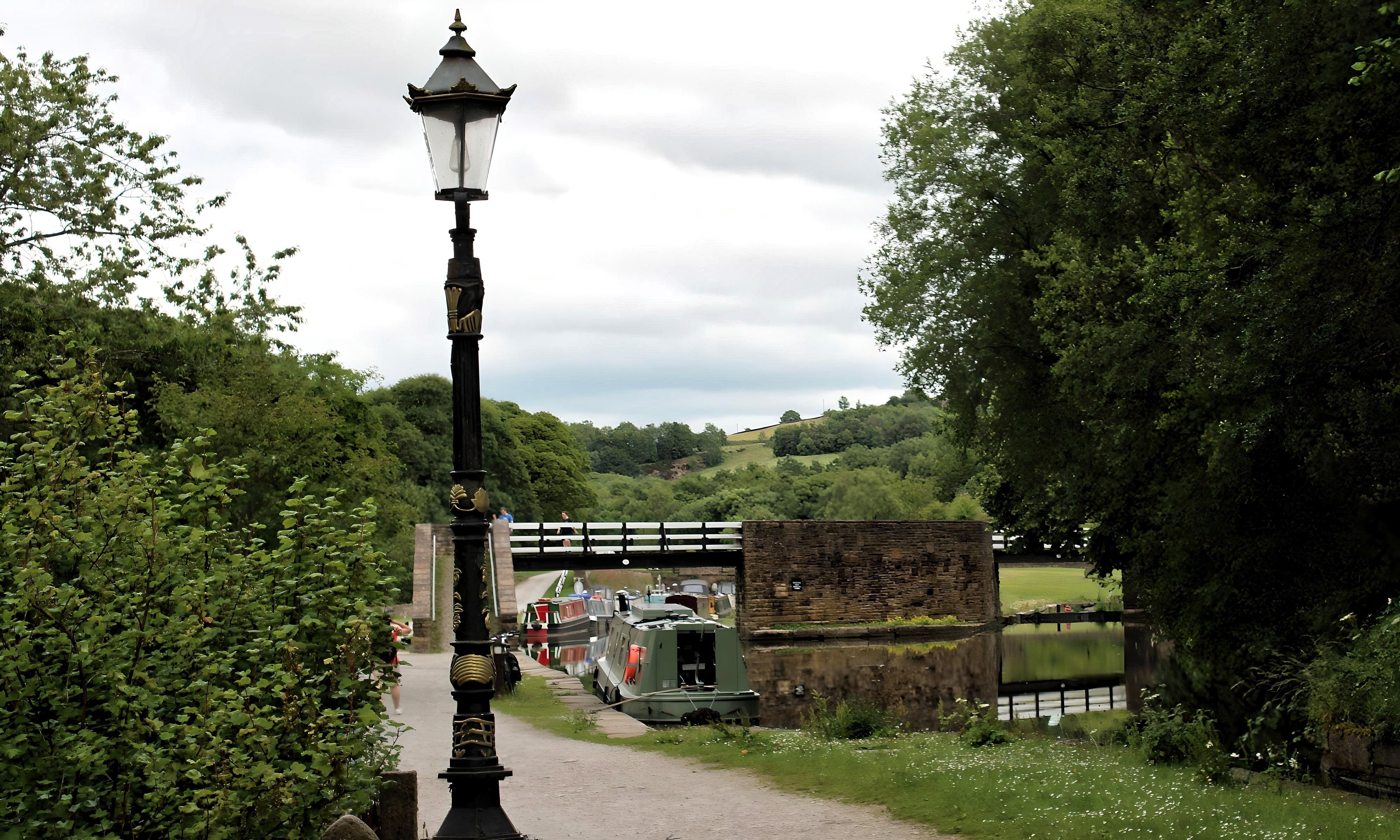 Bugsworth Canal Basin - Peak Forest Canal. Derbyshire - England ...